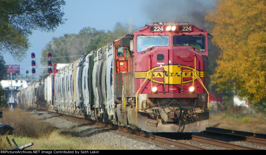 BNSF 224 on NS 34G